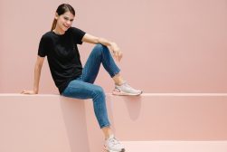 How to Get the Best Dating Profile Photo (Tips, Ideas & Examples)